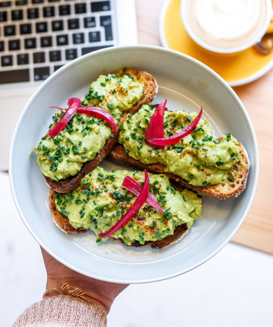 Les meilleurs avocado toast de Paris | Les Paris de Laura